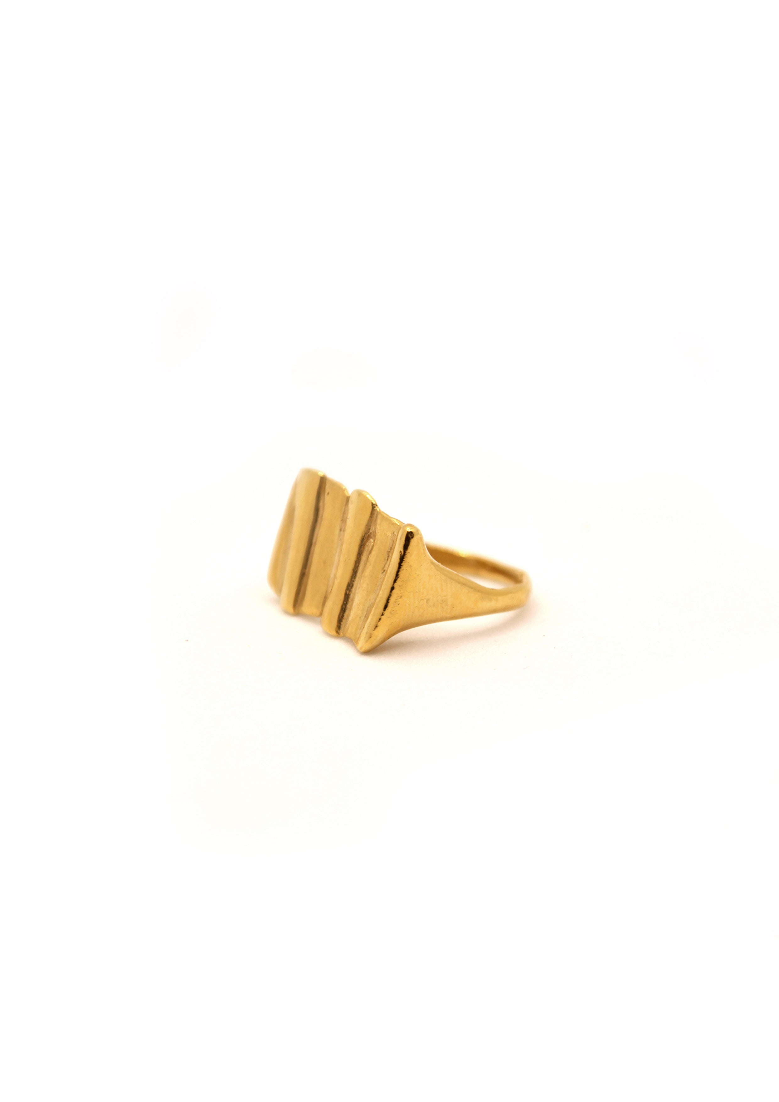 Scallop Imprint Ring – Hannah Bourn
